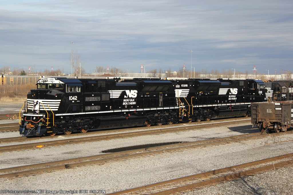 NS SD70ACes 1042, 1026